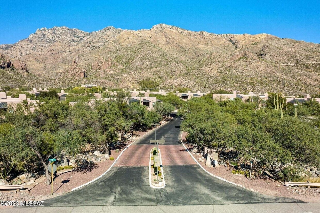 6655 N Canyon Crest Dr Unit 6230, Tucson, AZ 85750 - Condo for Rent in ...