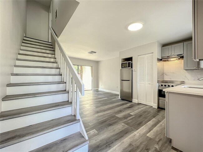 10302 Turkey Lake Rd Unit 124 (A18), Orlando, FL 32819 - Condo for Rent ...