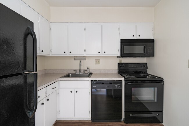 Tarleton Square - Apartments in Charlottesville, VA | Apartments.com