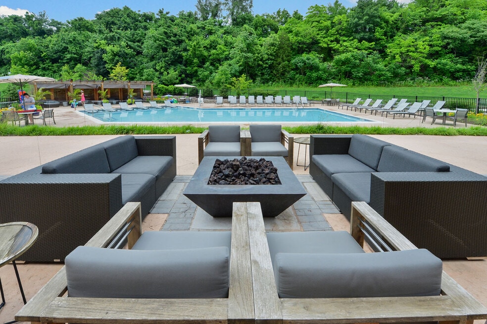 Court at the Ledges Phoenixville Luxury Apartments for Rent - 63 ...