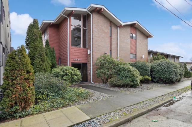 2028 Waverly Pl N Unit 102, Seattle, WA 98109 - Condo for Rent in ...