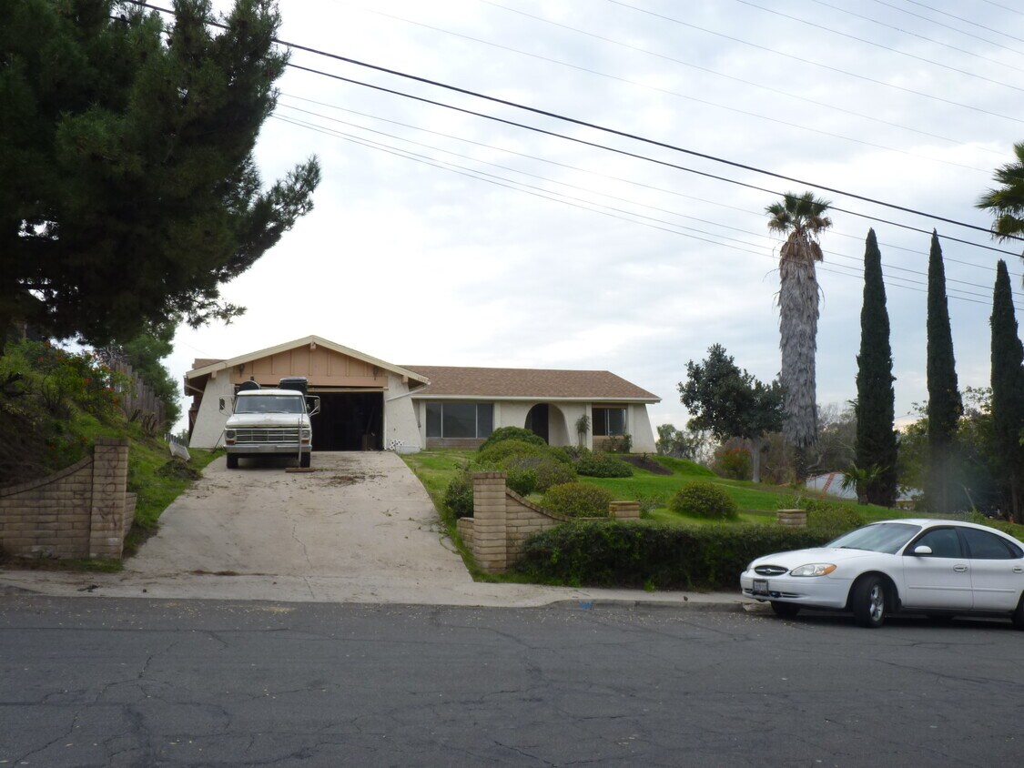 6323 Tooley St, San Diego, CA 92114 - House Rental in San Diego, CA ...