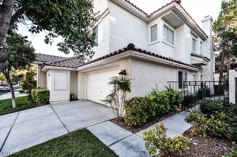9129 Eagle Ridge Dr, Las Vegas, NV 89134 - Townhome Rentals in Las ...
