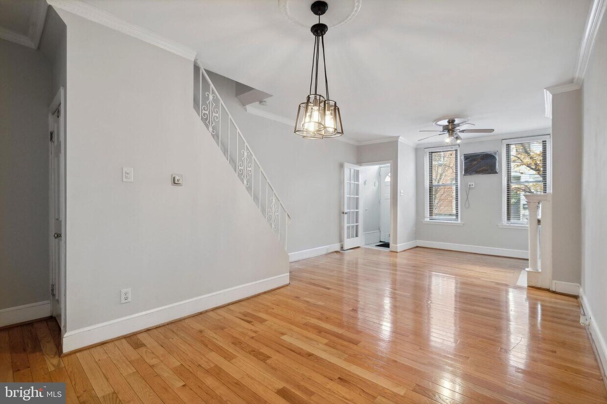 876 N Taylor St, Philadelphia, PA 19130 - Townhome Rentals in ...