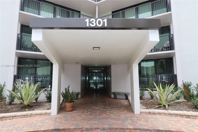 1301 River Reach Dr Unit 214, Fort Lauderdale, FL 33315 - Condo for Rent in Fort Lauderdale, FL ...