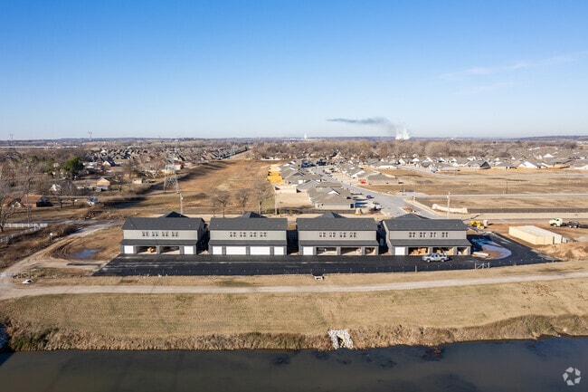 Windrush Townhomes - Apartments at 13473-13529 S Mingo Rd Bixby, OK ...