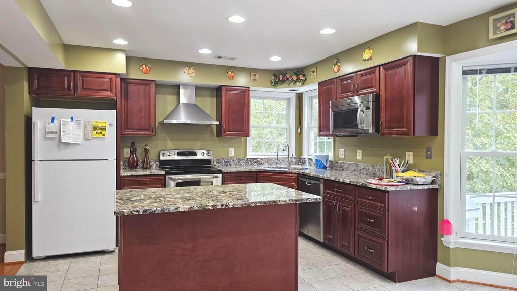 10 Forest Brook Ct, Germantown, MD 20874 - House Rental in Germantown ...