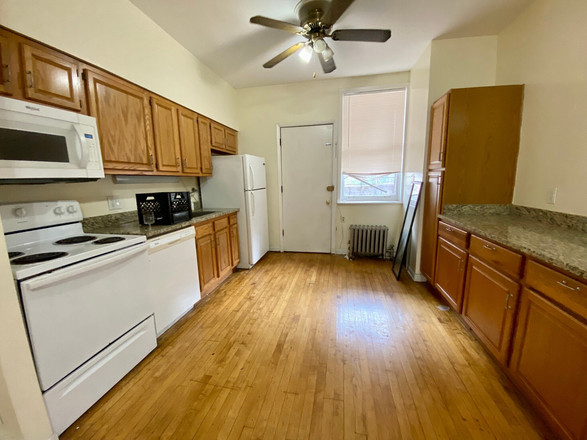 3227 N Clark St Unit 2, Chicago, IL 60657 - 3227 N Clark St Chicago, IL ...