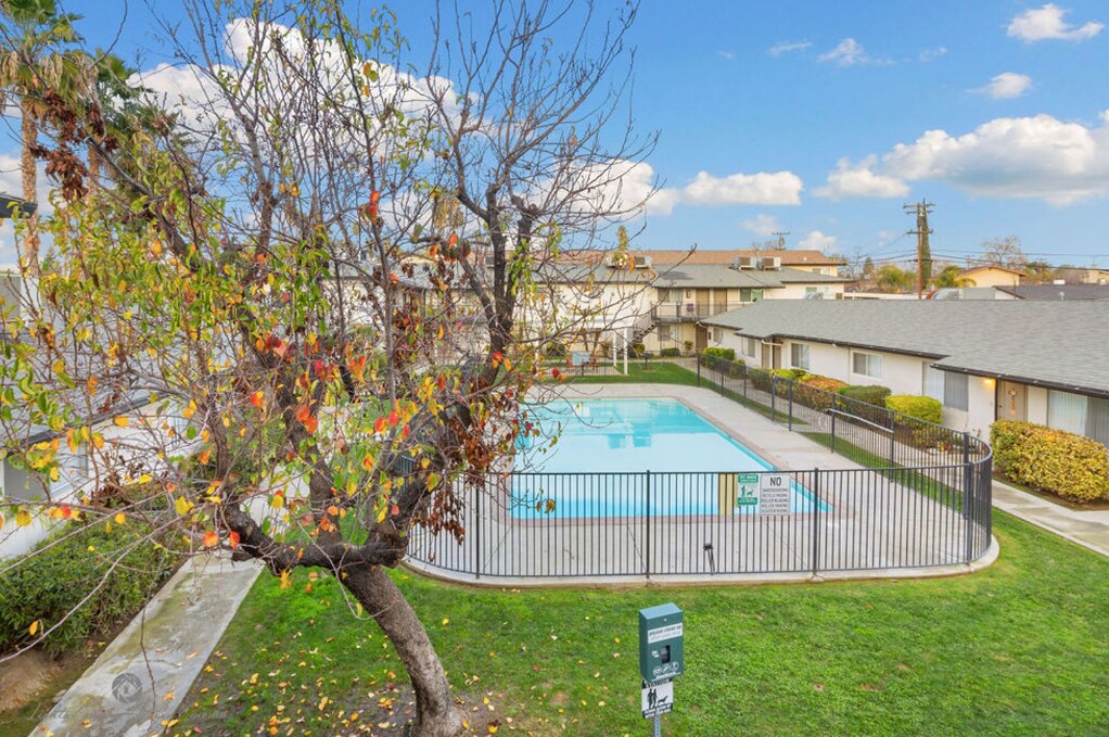 4301 Columbus St Unit A, Bakersfield, CA 93306 - Room for Rent in ...