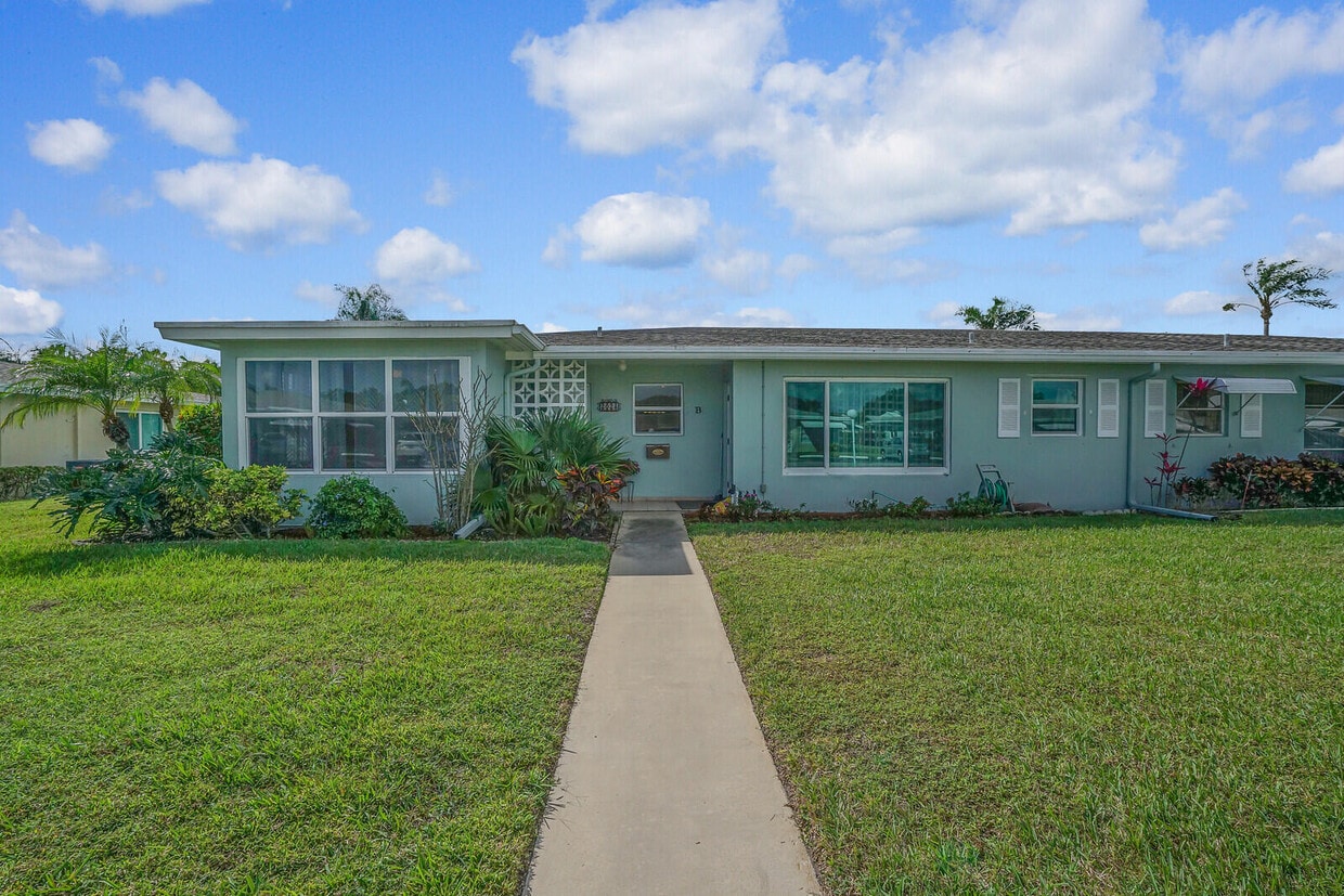 202 W High Point Terrace Unit A, Delray Beach, FL 33445 - Condo for ...