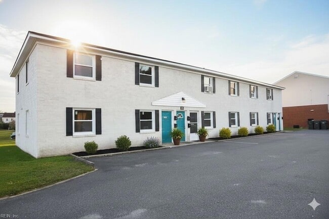 Apartments near Washington Crossing Shopping Center in Portsmouth, VA ...