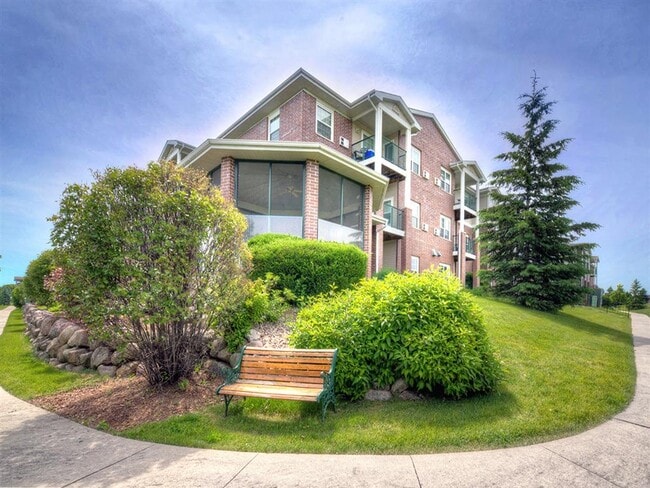 Fairway Place Apartments under $400 - Milwaukee, WI - Updated Today ...