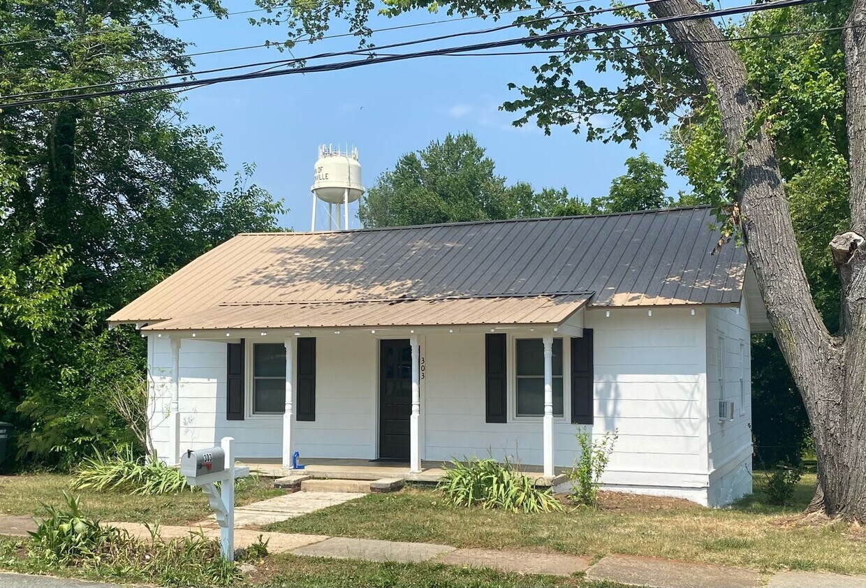 303 Lewis St, Gibsonville, NC 27249 - House Rental in Gibsonville, NC ...