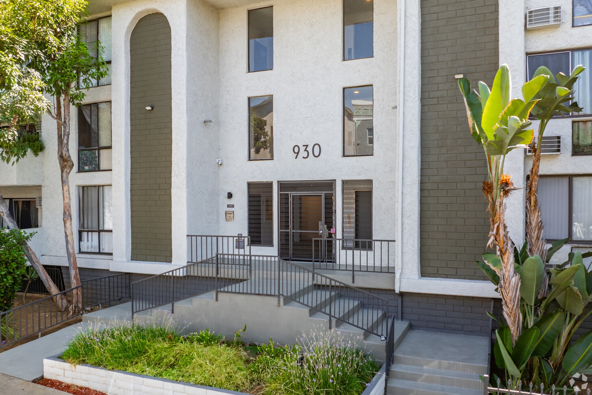 Bonnie Brae Apartments - 930 S Bonnie Brae St Los Angeles, CA 90006 ...