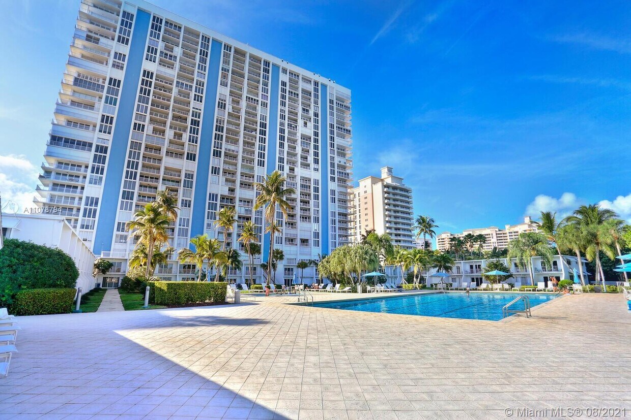 881 Ocean Dr Unit 3D, Key Biscayne, FL 33149 - Room for Rent in Key ...