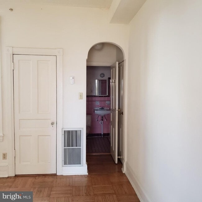 607 S 42nd St Unit 72A, Philadelphia, PA 19104 - Room for Rent in ...