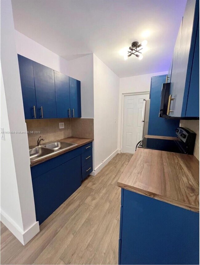 701 NW 21st Terrace Unit B, Fort Lauderdale, FL 33311 - Room for Rent ...