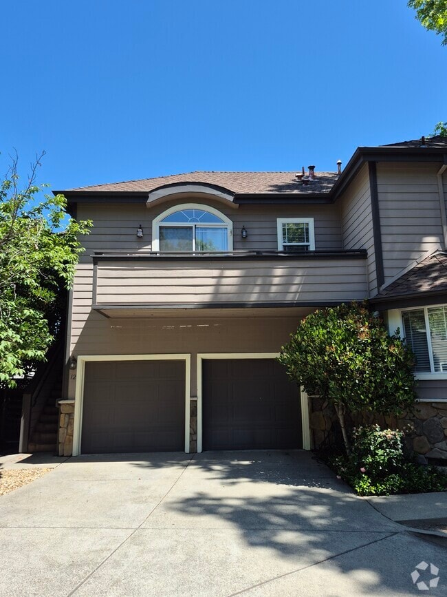 Danville Estates Apartments for Rent with a Walk-In Closet - Danville ...