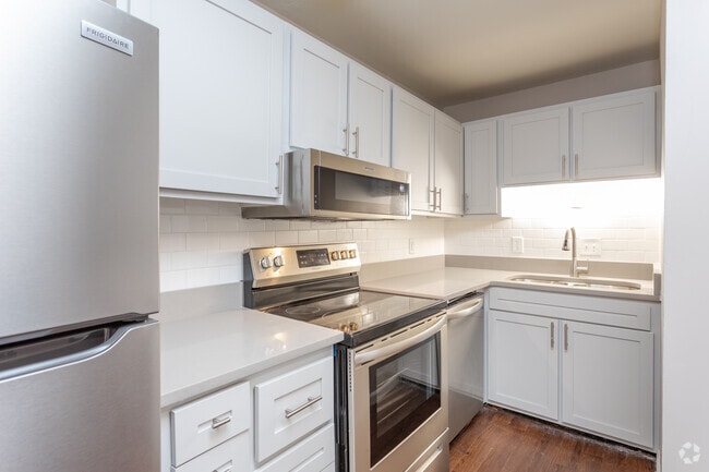 Downtown Chapel Hill Apartments for Rent with Hardwood Floors - Chapel ...