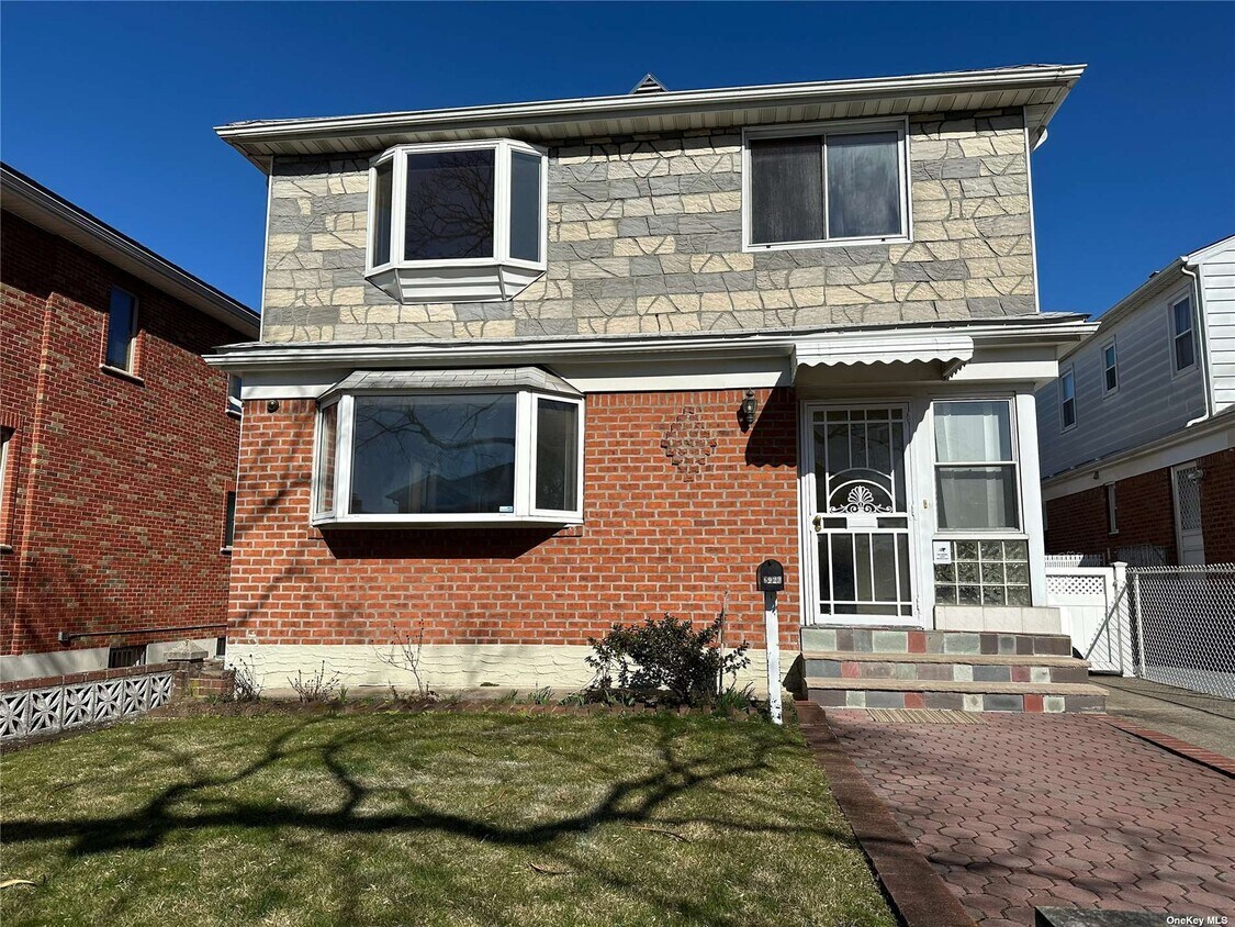 69-23-69226 226th St, Queens, NY 11364 - House Rental in Queens, NY ...