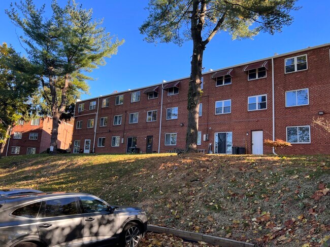 Hillside Terrace Apartments - 1050-1070 Tyson Ave Abington, PA ...