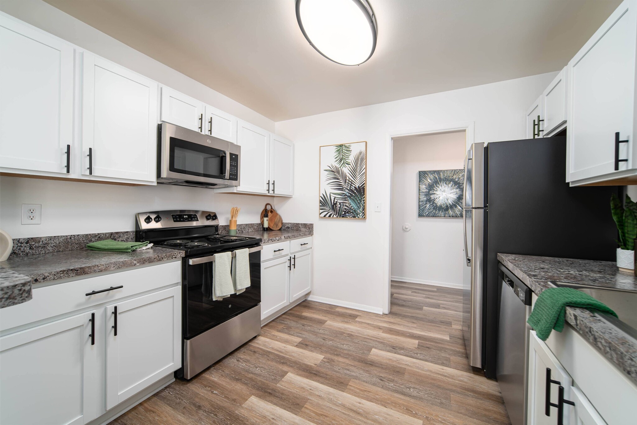 The Crossroads At Southfield Apartments - 20800 Knob Woods Dr ...