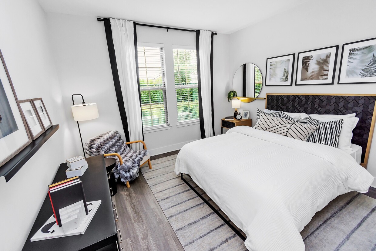 POINTE AT EAST SHORE APARTMENTS - 2423 Areca Palm Dr Apopka, FL 32703 ...