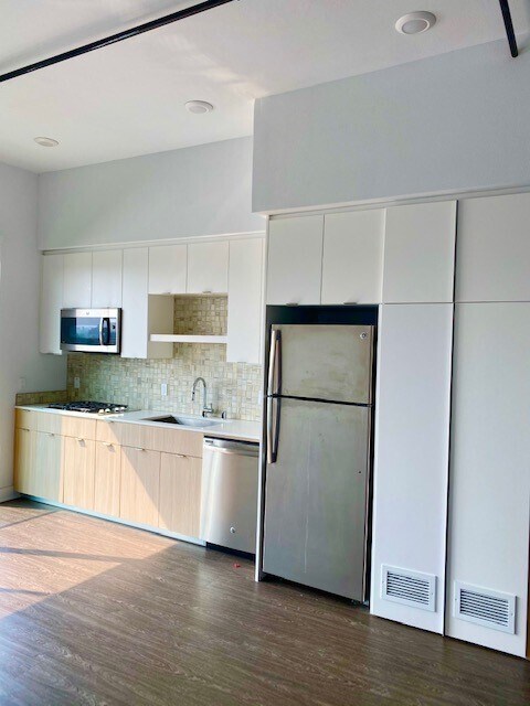 R3 by CLG - 4091 Redwood Ave Los Angeles, CA | Apartments.com