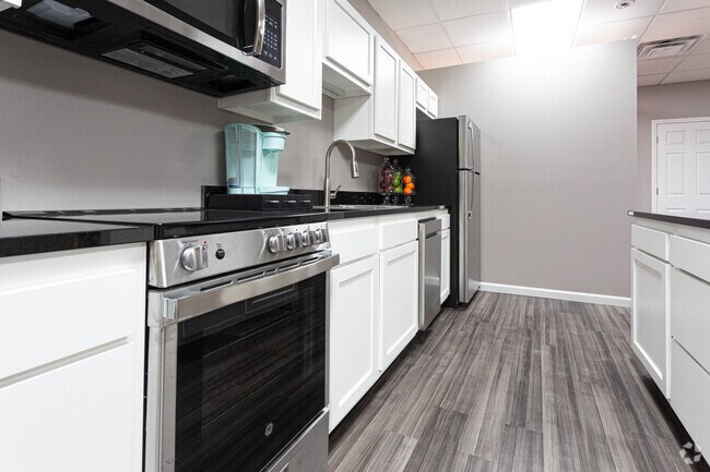 Flats on Fifth Apartments - Louisville, KY | Apartments.com