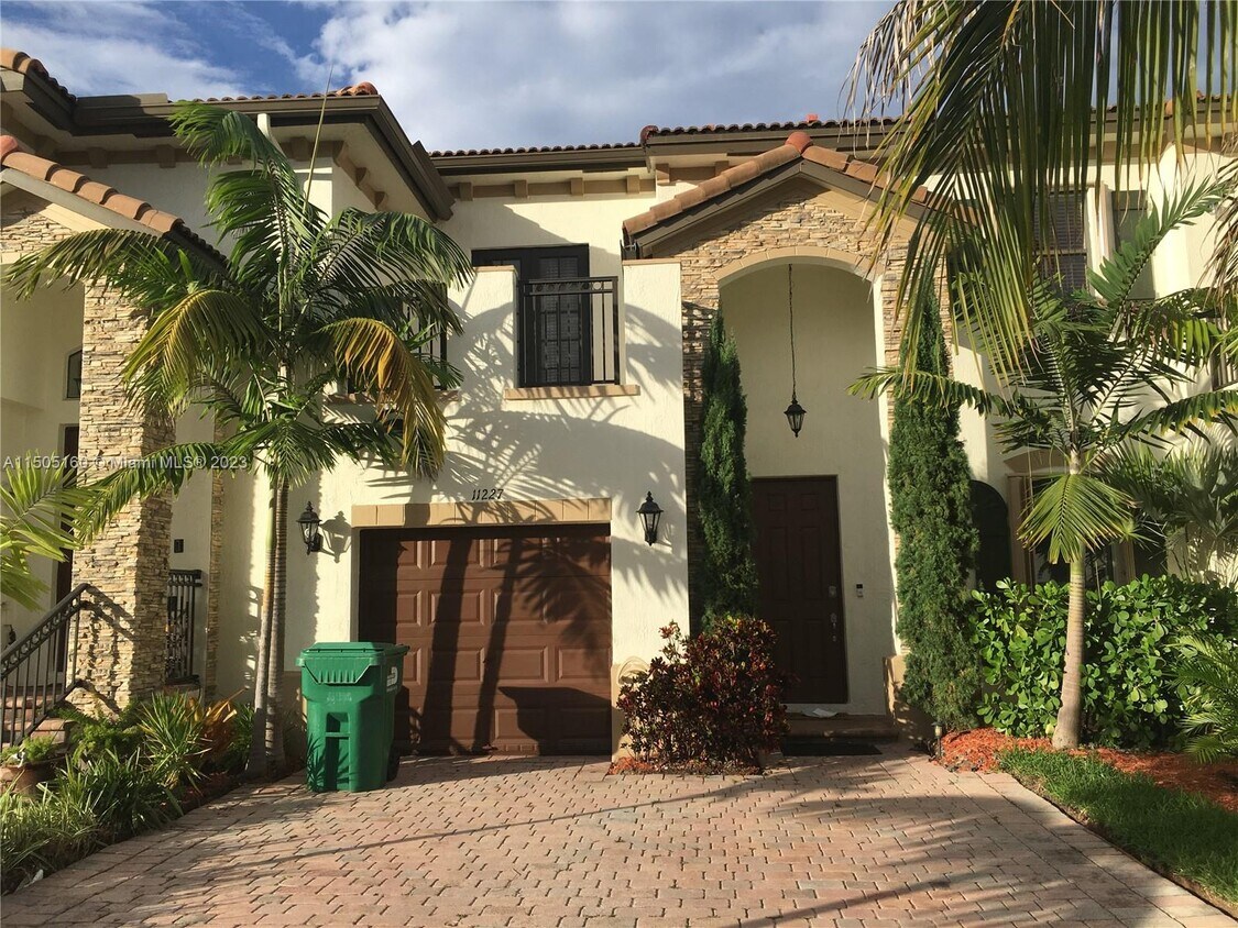 11227 SW 236 Ln, Homestead, FL 33032 - Townhome Rentals in Homestead FL ...