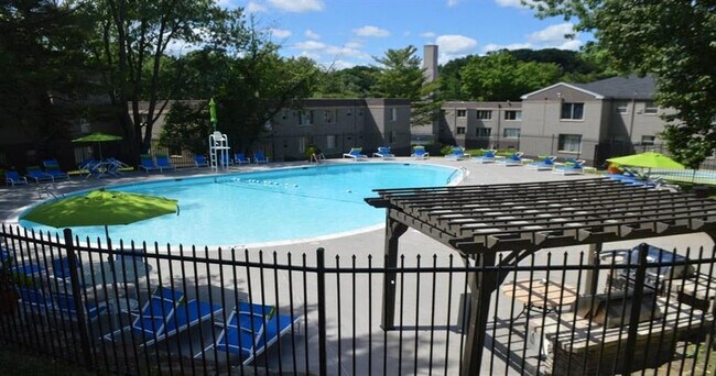 The Gallery on New Hampshire Apartments - 1809 Fox St Adelphi, MD ...