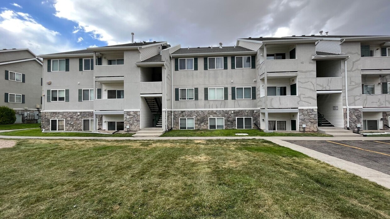 8042 Copperfield Pl Unit 21, Magna, UT 84044 - Condo for Rent in Magna ...