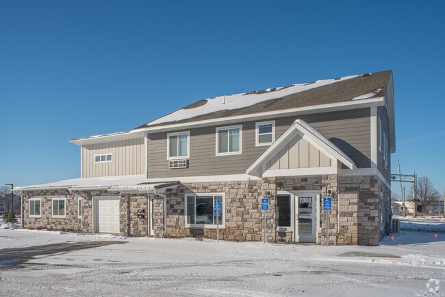 Downtown Rosemount Apartments for Rent with Hardwood Floors - Rosemount ...