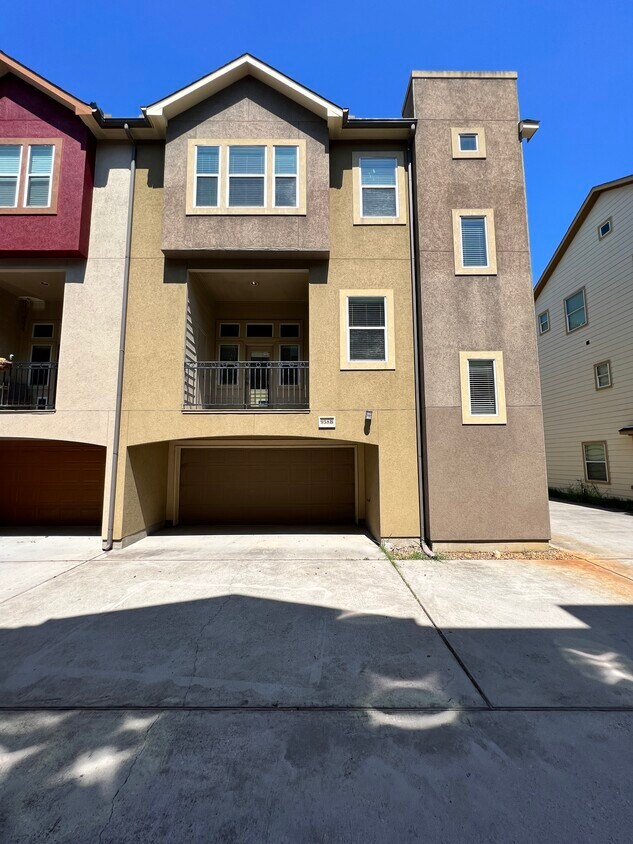 938 W 26th St, Houston, TX 77008 - Townhome Rentals in Houston TX ...