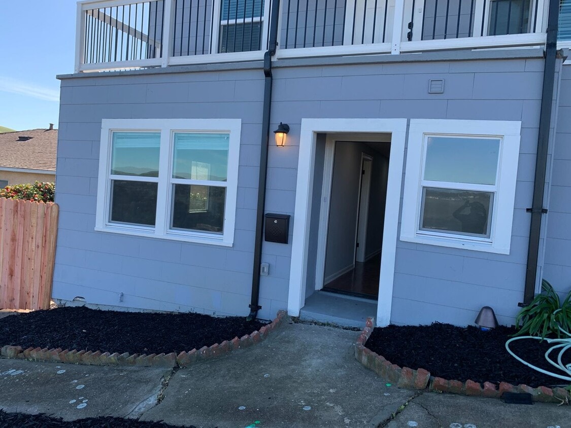 1325 Rose St Unit B, Crockett, CA 94525 - Room for Rent in Crockett, CA ...