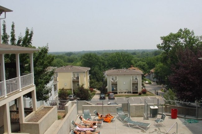 Melrose Court - Apartments in Lawrence, KS | Apartments.com