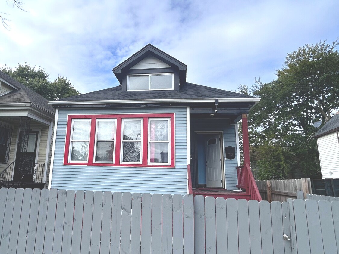 7124 S Wood St, Chicago, IL 60636 - House Rental in Chicago, IL ...