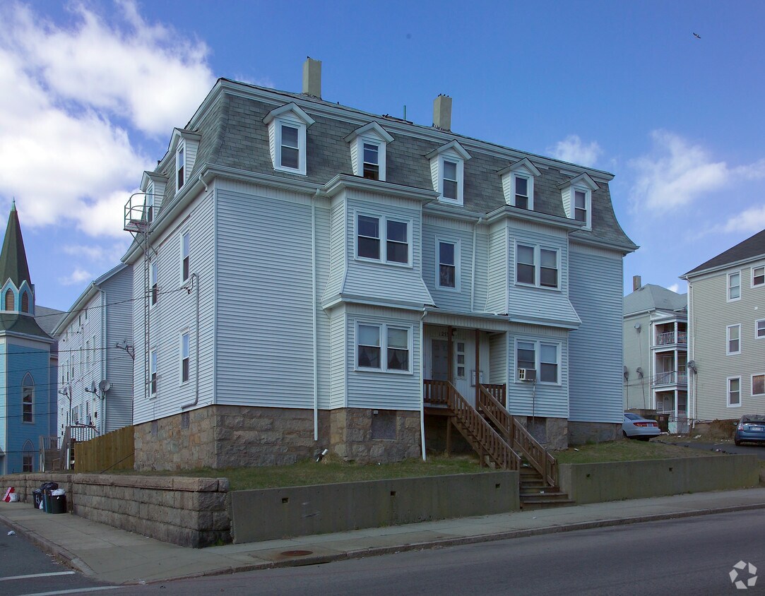 1253 S Main St, Fall River, MA 02724 - 1253 S Main St Fall River, MA ...