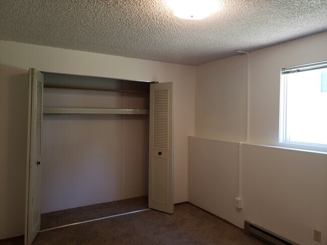 Hill Rental Properties - 1218 S Main St Moscow, ID - Apartments for ...