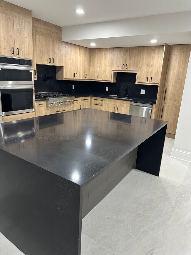 Westvale Apartments for Rent with a Yard - Fairfax, VA - Updated Today ...