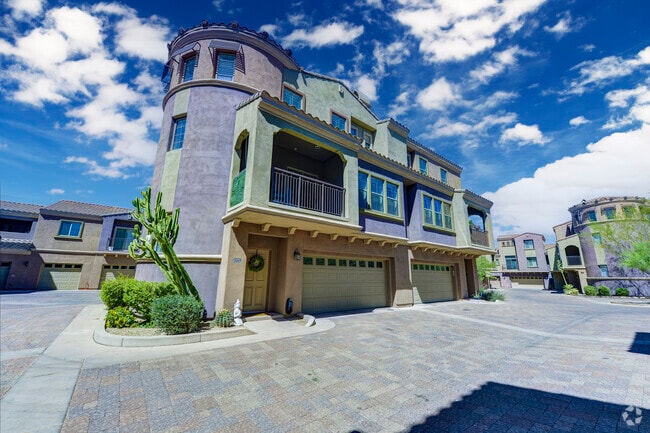 Fiesta at Desert Ridge Apartments for Rent with a Walk-In Closet ...