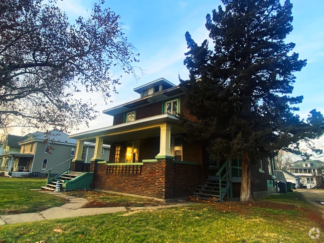 Apartments for Rent in Clinton IA - 99 Rentals | Apartments.com