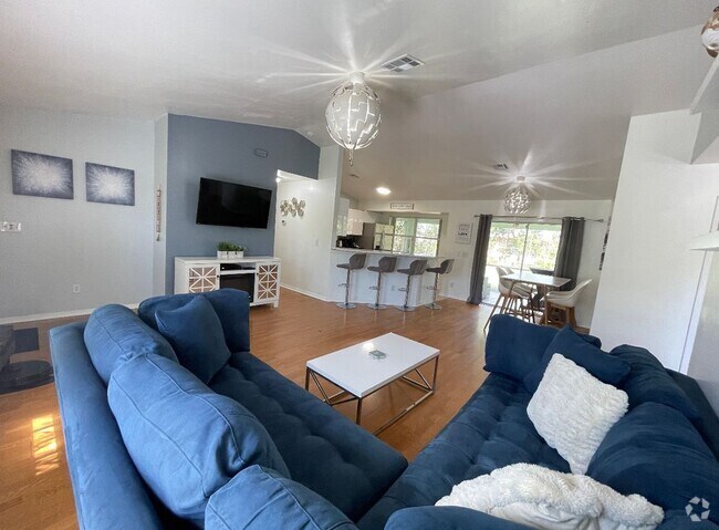 Florimond Manor Houses for Rent - Fort Myers, FL