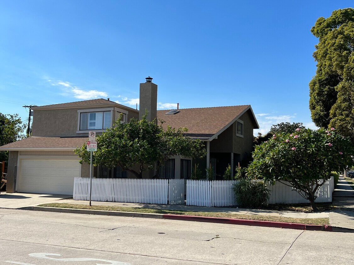 1957 Colby Ave, Los Angeles, CA 90025 - House Rental in Los Angeles, CA ...