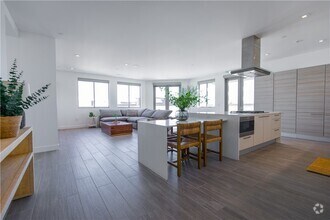 Lido Peninsula Resort Pet Friendly Apartments for Rent - Newport Beach ...