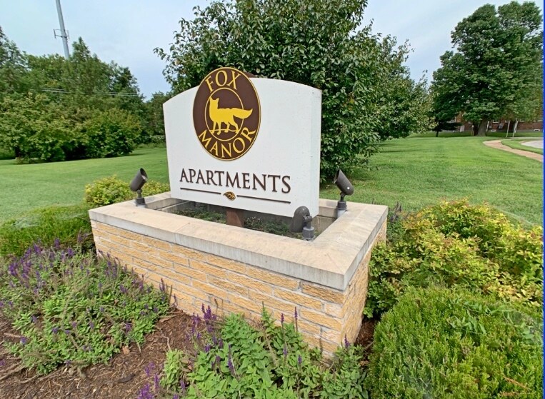 Fox Manor Apartments - 4725 S Spring Ave Saint Louis, MO 63116 ...
