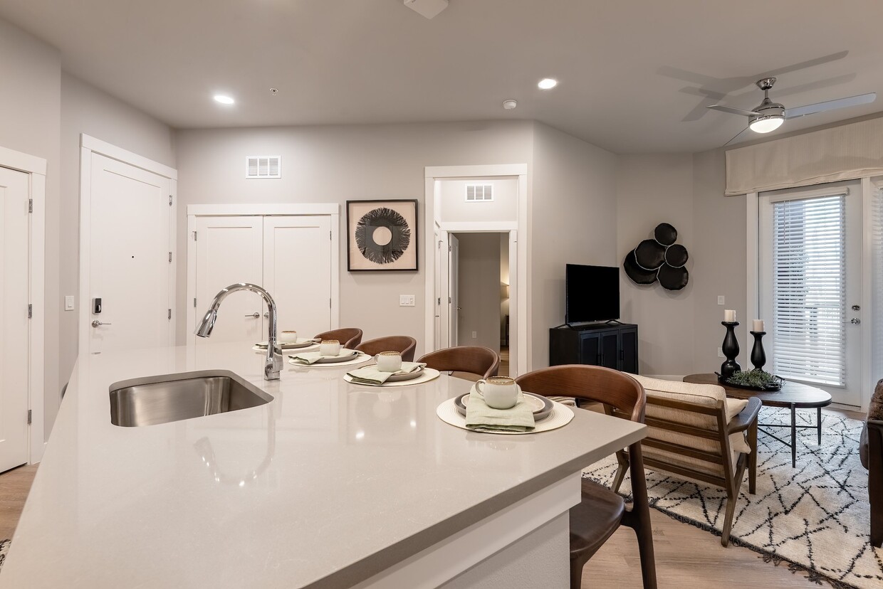 Citron at The Packing District - 2210 N Orange Blossom Trl Orlando, FL ...