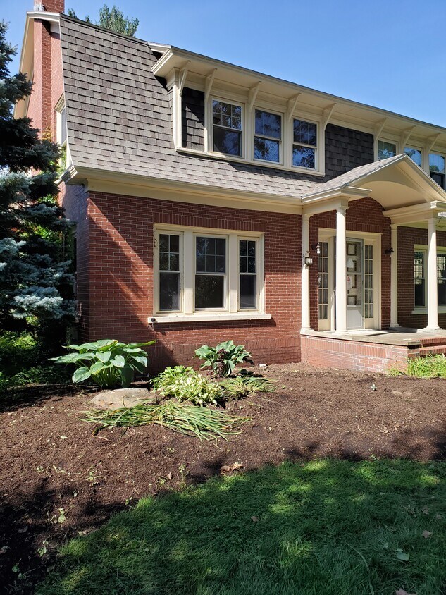 84 Wakefield St, Rochester, NH 03867 - House Rental in Rochester, NH ...