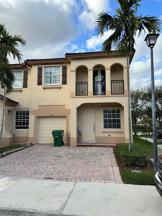12749 SW 132nd Terrace, Miami, FL 33186 - Townhome Rentals in Miami FL ...