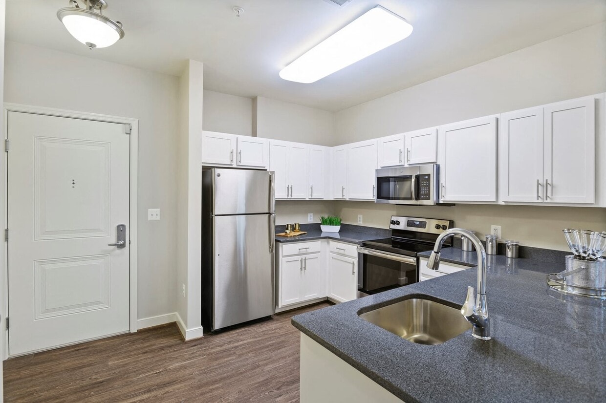 The Flats at Neabsco - 2701 Neabsco Common Plz Woodbridge, VA 22191 ...